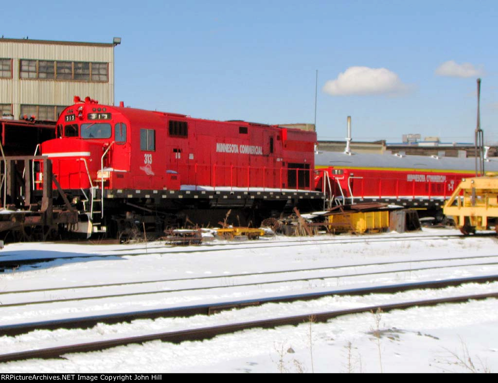 110327005 MNNR 313 & T-1 "Sluggo" at Cleveland Ave